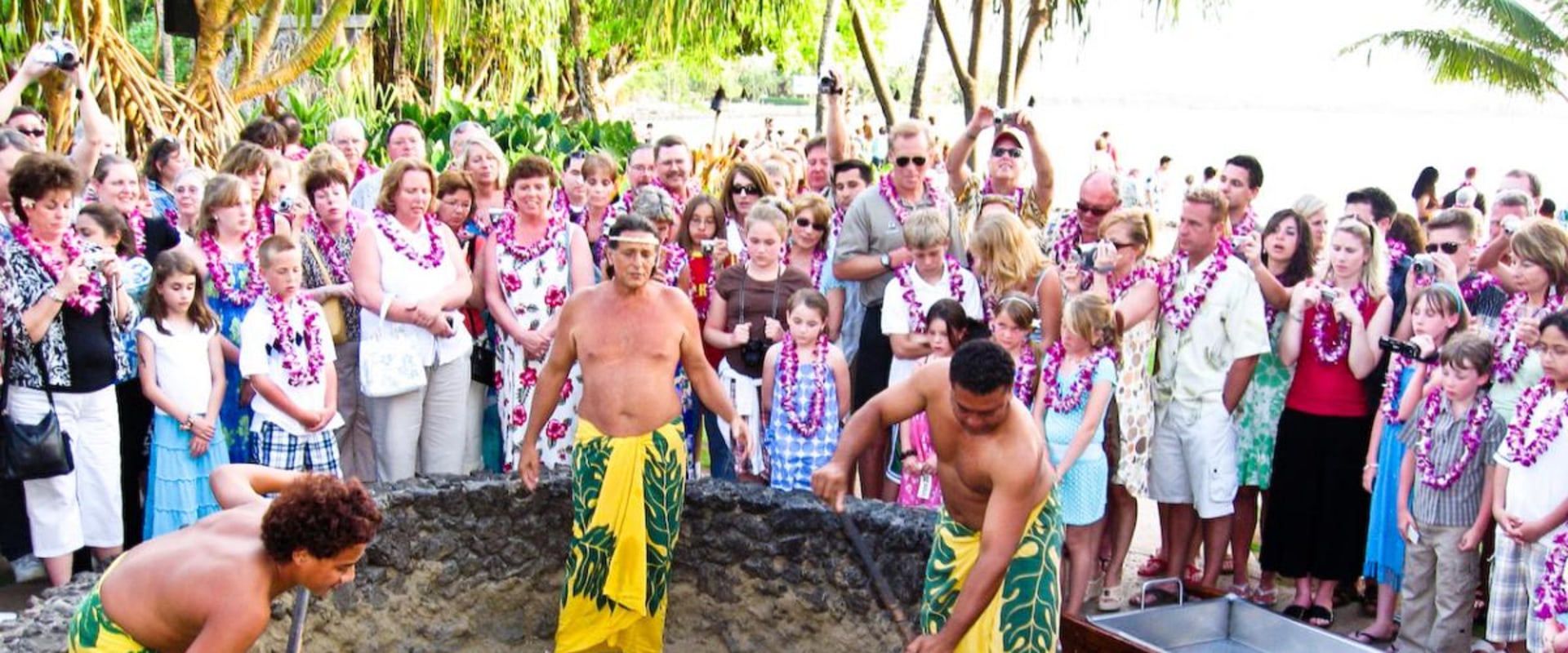What island in hawaii has the best luau?